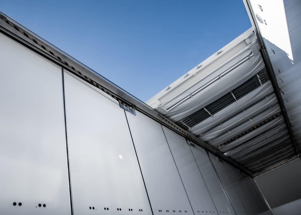 Tarpaulin roof - Ekeri Oy